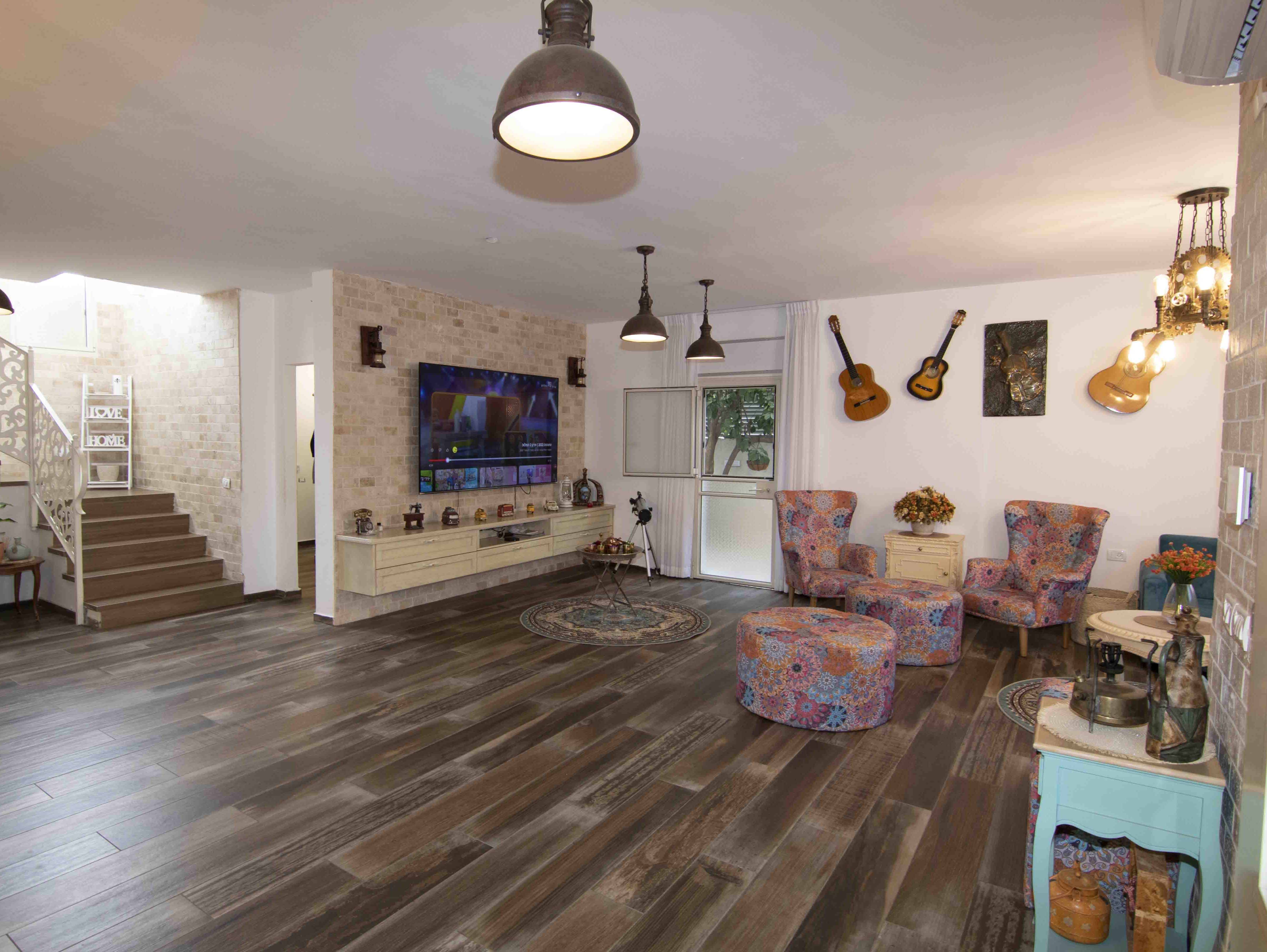 Villa for sale in Kfar Yona