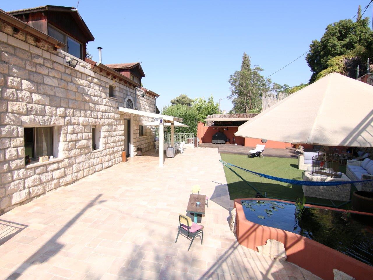 Villa in Motza Illit